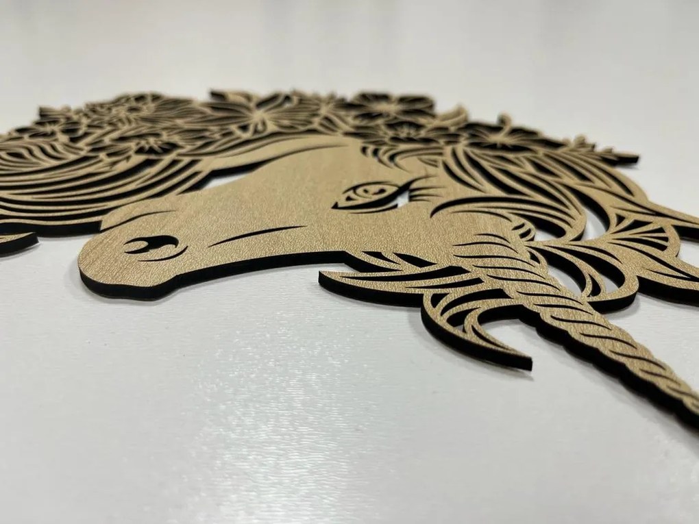 dřevo života Dřevěná dekorace UNICORN Zvolte barvu dekoru: Třešeň, Rozměry šxv (cm): 20x26