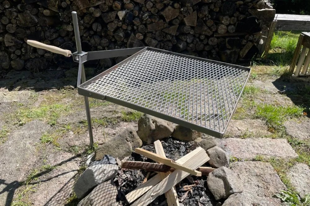 Grilovací rošt polohovací čtvercový 50 x 50 cm ✔ Rošt se zemním pouzdrem
