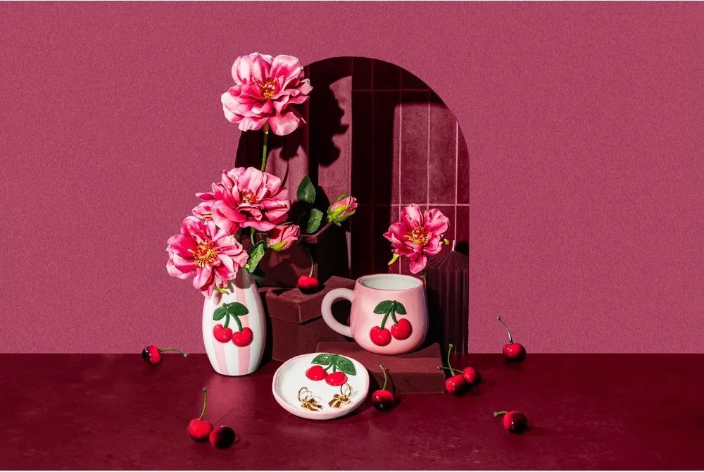 Světle růžový hrnek Cherry – Sass & Belle