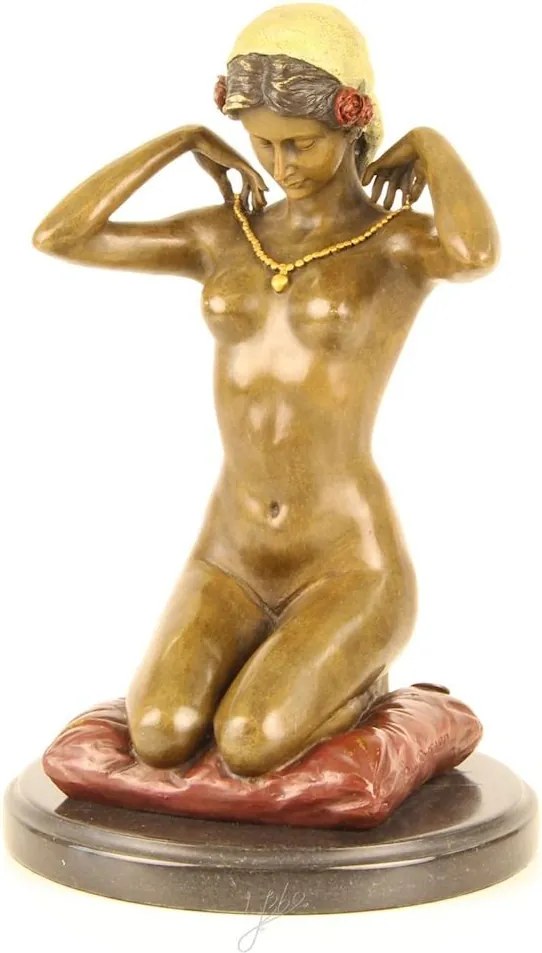 Vídeňský bronz socha soška Nahá žena s náhrdelníkem