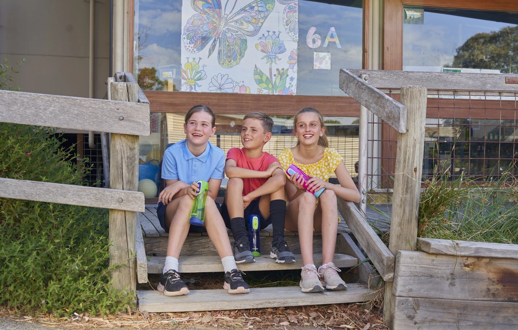 Dětská hydratační lahev Contigo Swish 500 ml - broskvová