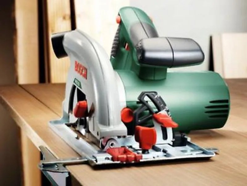 BOSCH PKS 55 ruční okružní pila 0603500020