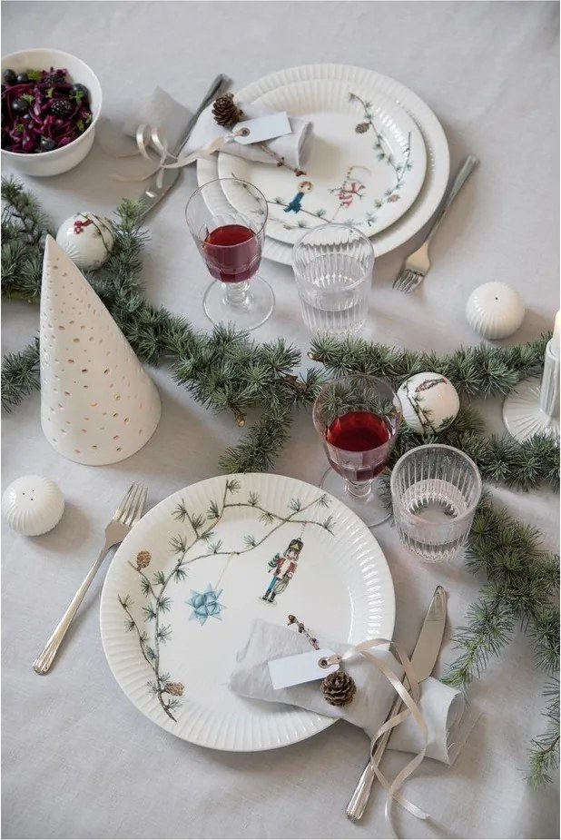 Bílý porcelánový talíř s vánočním motivem ø 22 cm Hammershøi Christmas – Kähler Design
