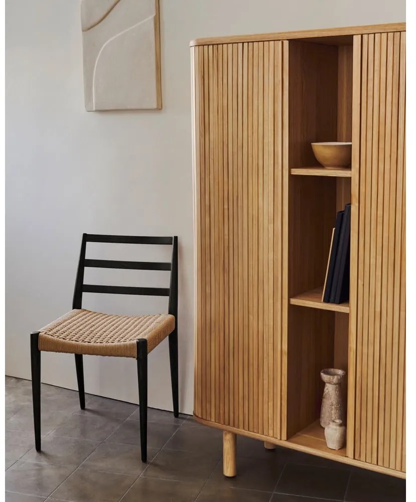 Skříň v dekoru jasanu s posuvnými dveřmi v přírodní barvě 110x160x40 cm Mailen – Kave Home