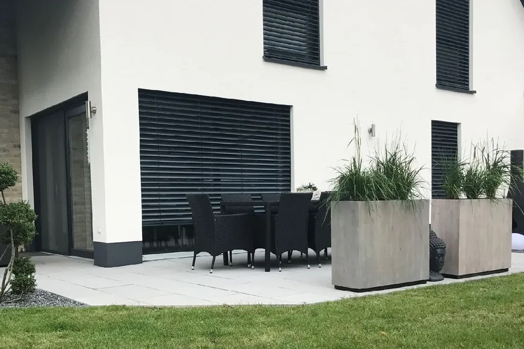 Dřevěný květináč ELEMENTO, dřevo, šířka 90 cm, bílá antik