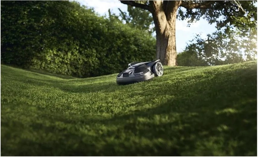 Robotická sekačka Husqvarna Automower 320 NERA do 2 200 m²