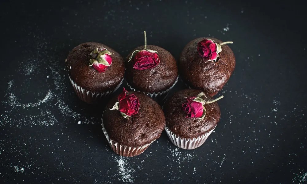 Vícedílný obraz Čokoládové Muffiny S Růží Nedostatek Nedostatek Přírodní plátno 250x150