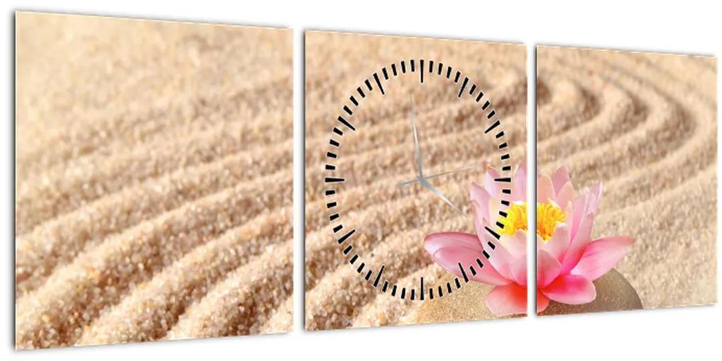 Obraz kamene s květinou na písku (s hodinami) (90x30 cm)