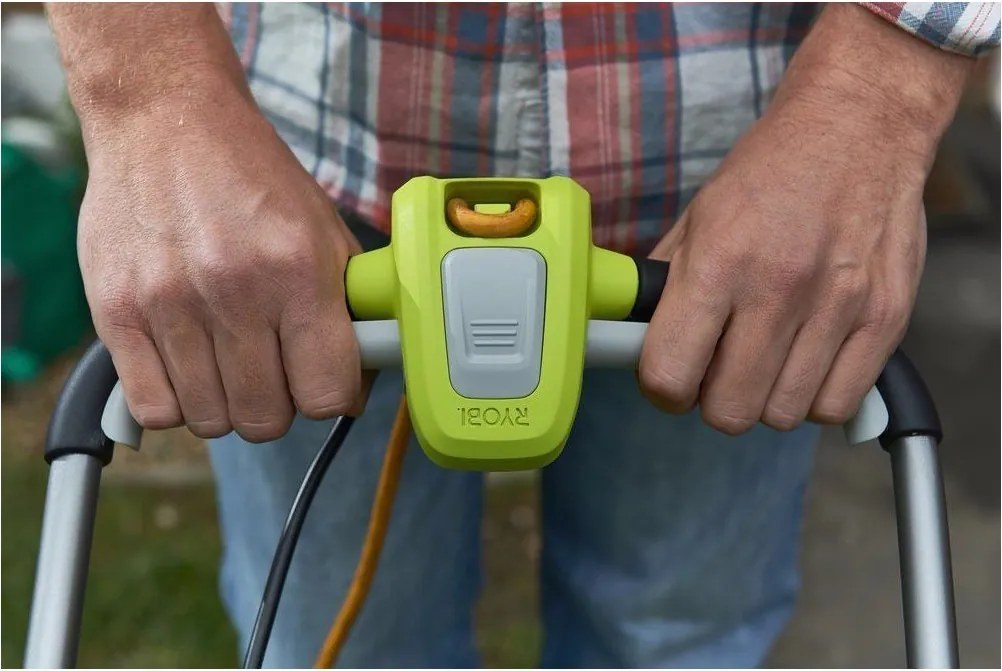 Elektrická sekačka na trávu 1300 W, 33 cm Ryobi RLM13E33S