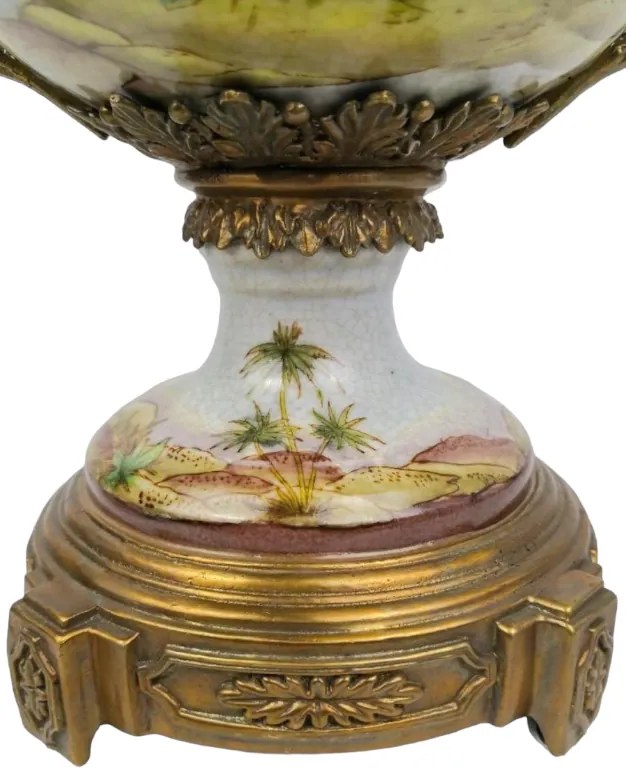 Porcelánová váza s víkem – elegantní dekorativní dóza v klasickém stylu