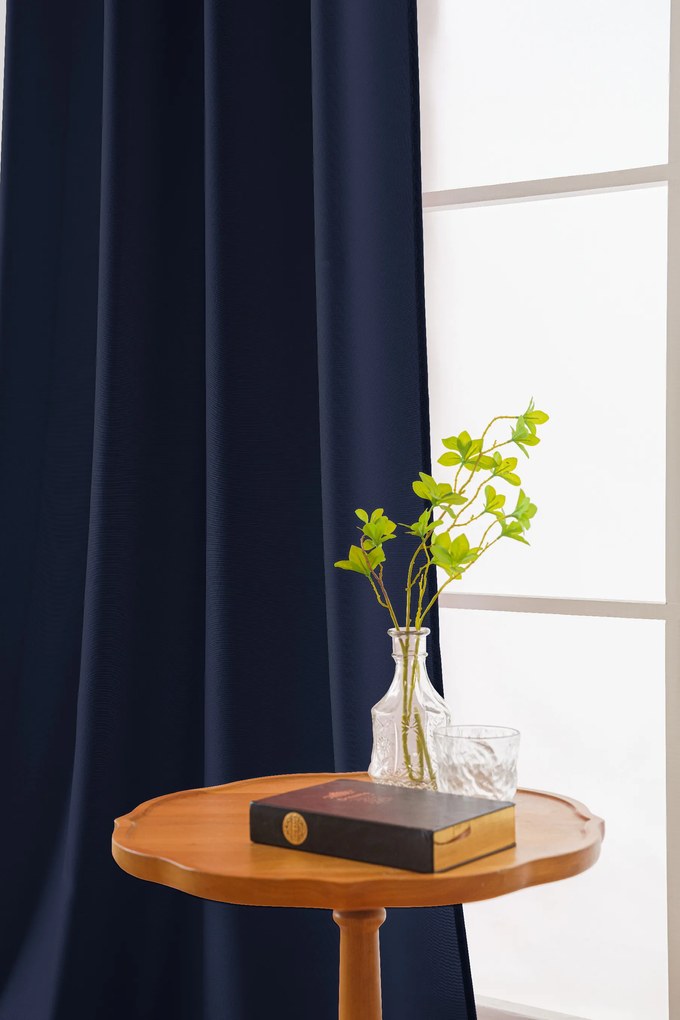 Tmavě modrý závěs OXFORD LIGHT 140x250 cm Zavěšení: Kovové kroužky