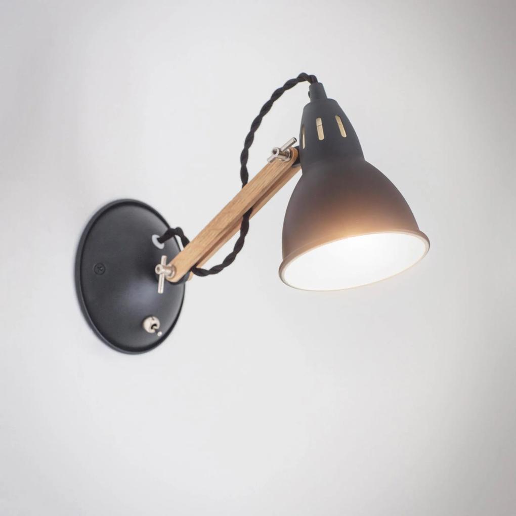Garden Trading Nástěnná lampa Bermonsdey, černá barva, dřevo, kov | BIANO