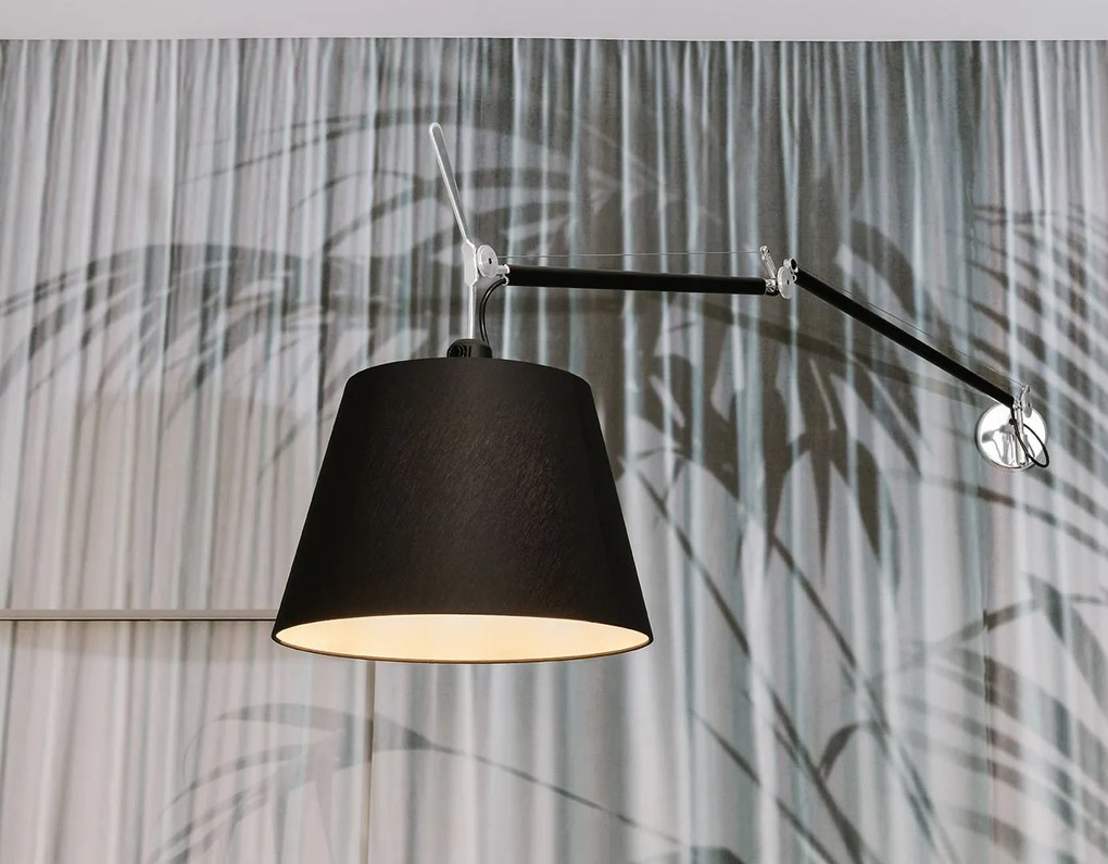 Artemide Tolomeo Wall Mega černá lampa se stmívačem, 1x150W E27, černé stínítko prům. 32cm, max. délka 185cm