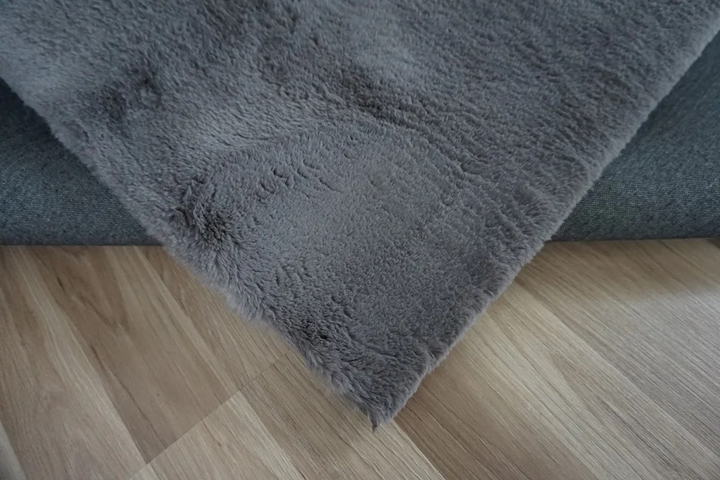BE Koberec Cozy 1453 DARK GREY - šedý obdélníkový Rozměr: 80x150 cm