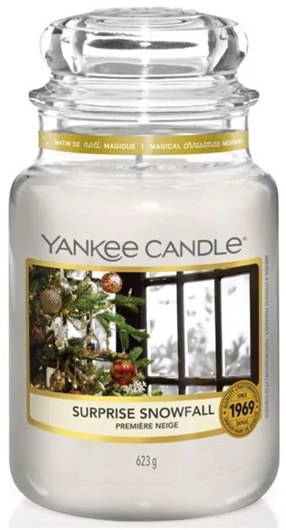 Yankee Candle - vonná svíčka Surprise Snowfall (Sněhové překvapení) 623g