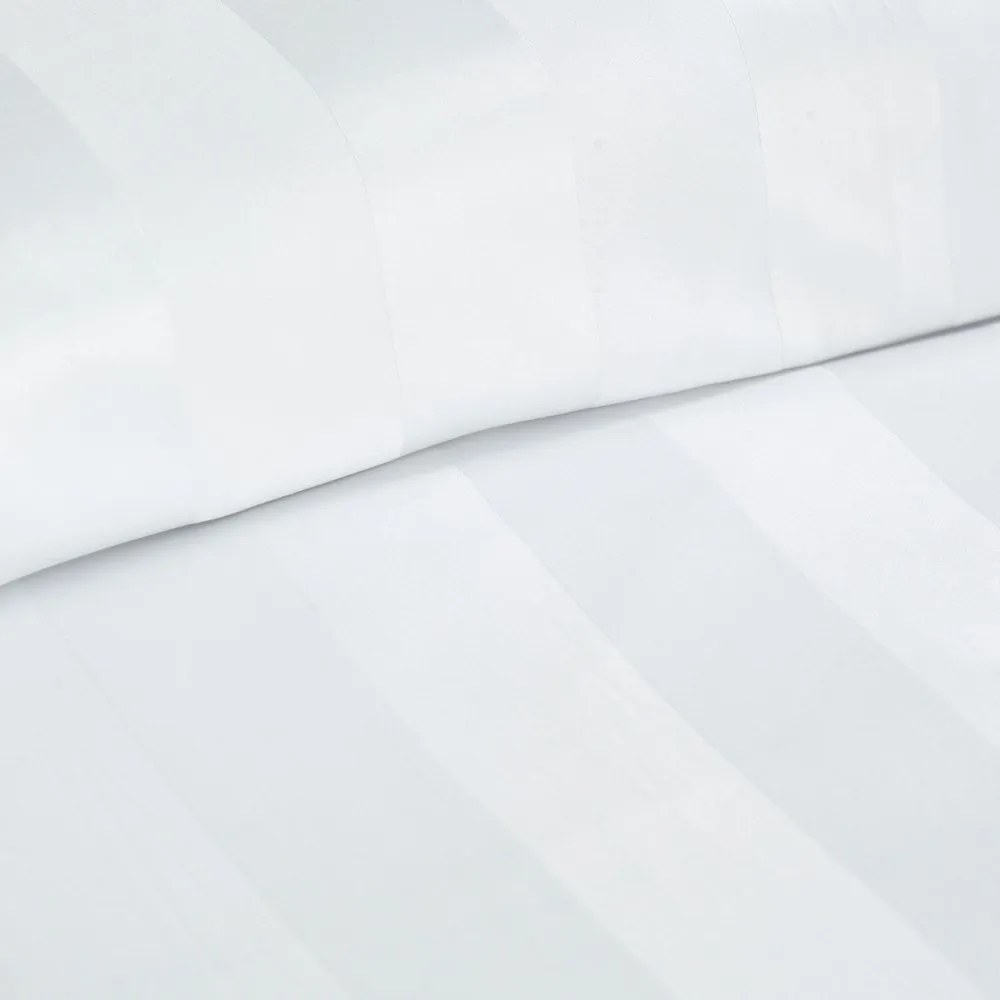 Bílé saténové povlečení na dvoulůžko 220x230 cm So Soft Satin Stripe – Catherine Lansfield
