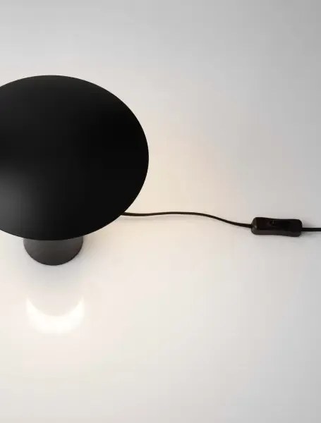 LED černá stolní lampa Karpos
