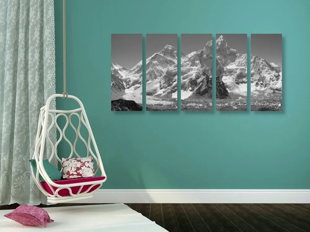 5-dílný obraz nádherný vrchol hory v černobílém provedení - 200x100 cm