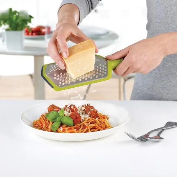 Struhadlo JOSEPH JOSEPH Twist Grater™, zelené