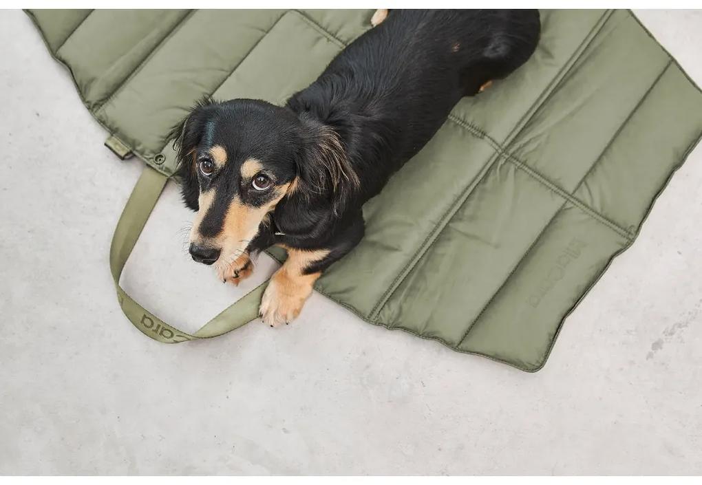 Cestovní deka pro psy MiaCara Strada olivová Velikost: M - 91 x 122 x 2,5 cm