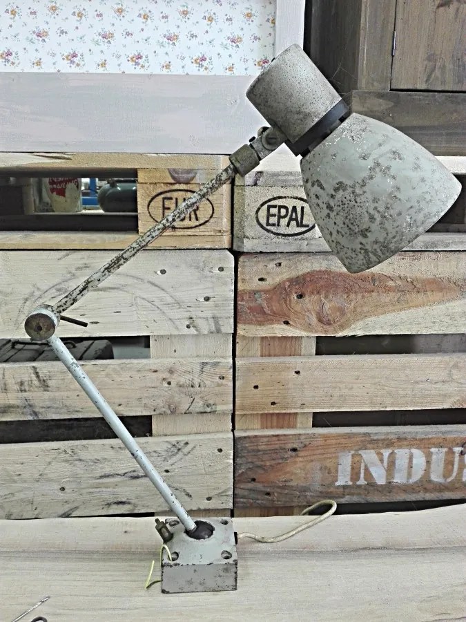 Dobový originál Staré industriální stolní lampy