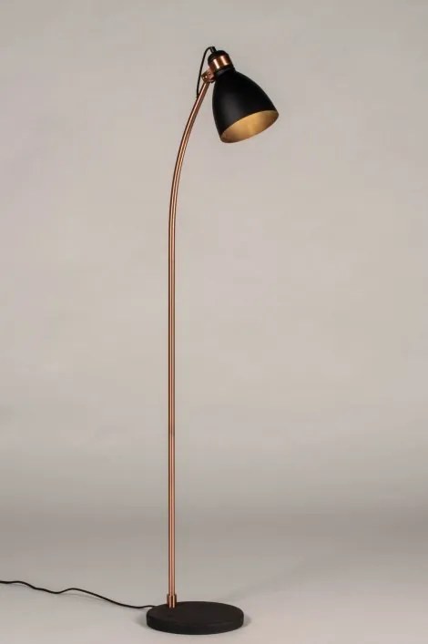Stojací industriální černá lampa Black and Cooper Marina Industry