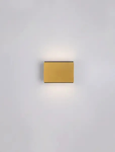 Minimalistické nastěnné svítidlo Oti Zlatá