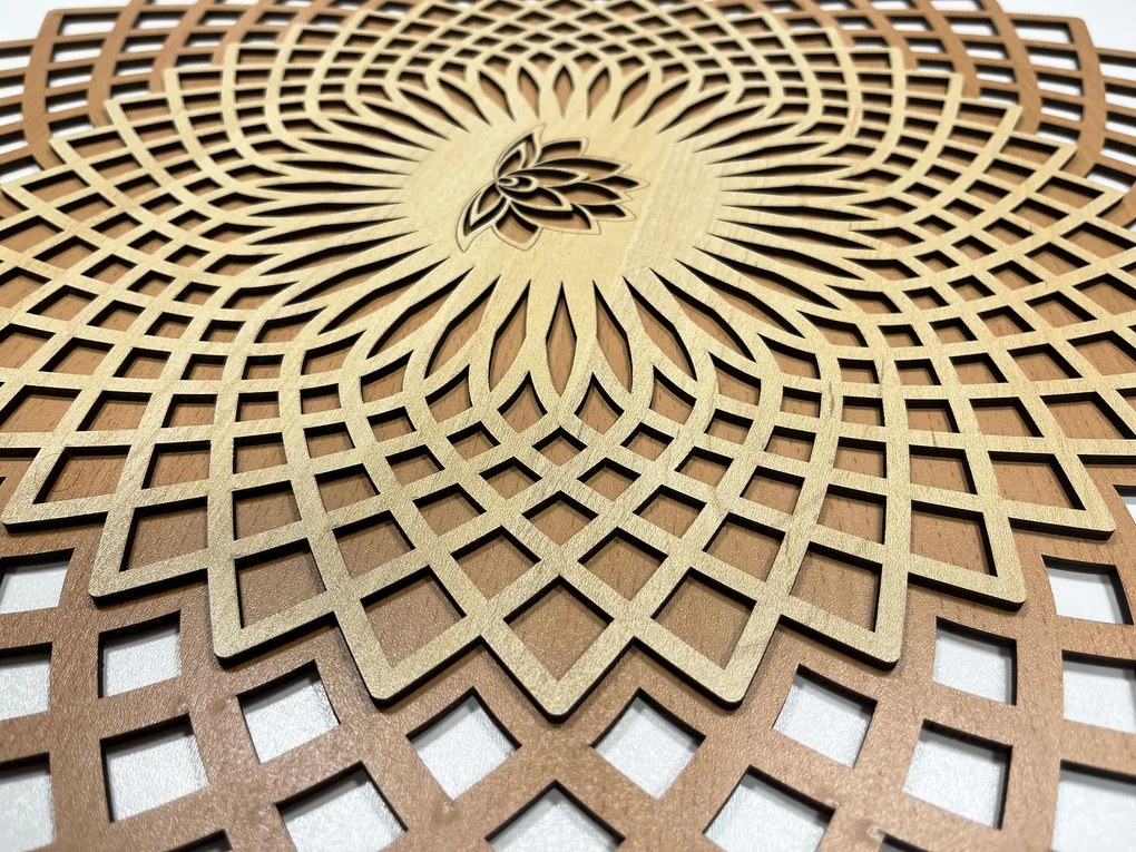 dřevo života Dvouvrstvá mandala na zeď UNIVERSUM Zvolte barvu dekoru: Ořech, Zvolte rozměr Ø (cm): 30