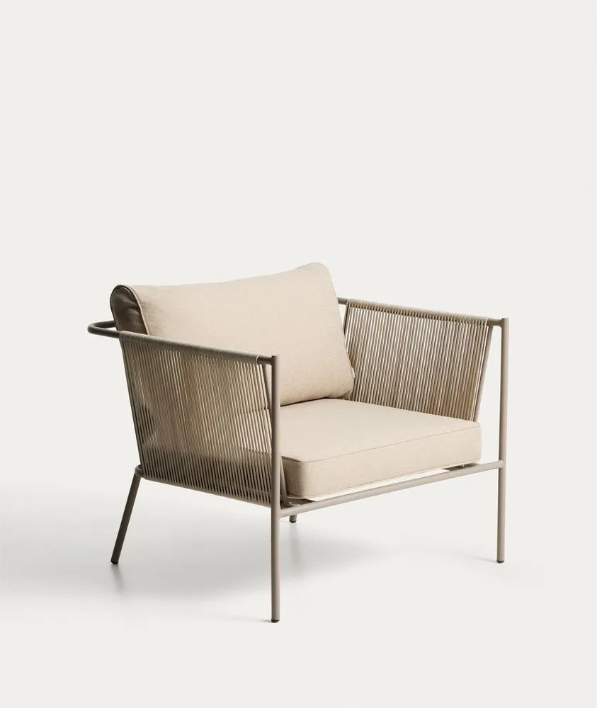 Krémové/taupe kovové/polstrované zahradní křeslo Zivia – Kave Home