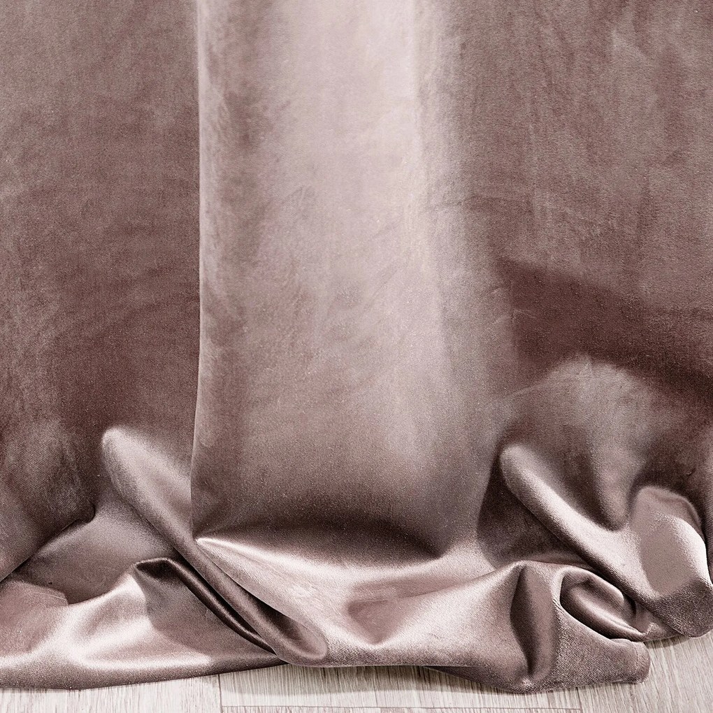 ZATEMŇOVACÍ ZÁVĚS NA PÁSCE RIA 140X270 CM PÚDROVĚ RŮŽOVÁ
