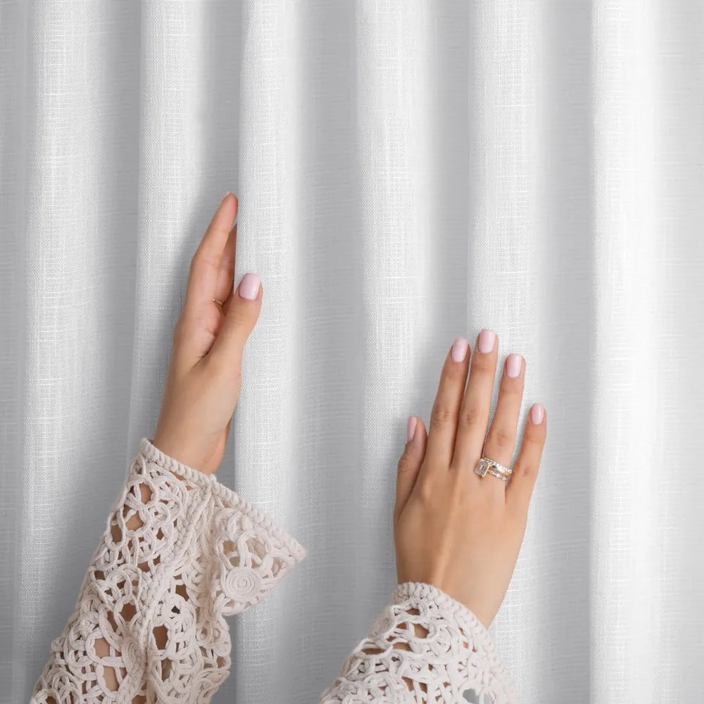 Bílý závěs 140x250 cm Valeta – Restilo