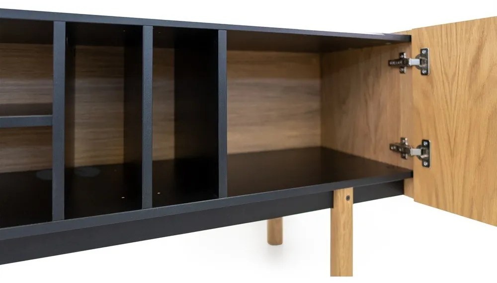 Černý/přírodní TV stolek v dekoru dubu 175x60 cm Porto – Woodman