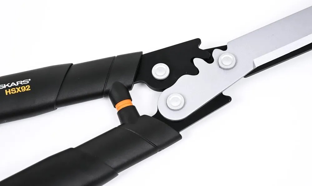 Nůžky na živý plot Fiskars PowerGear™ X HSX92 1023631