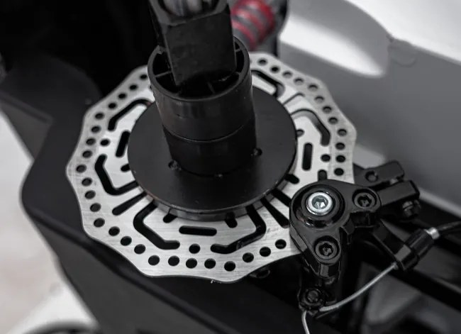 Elektrické autíčko Lamborghini Revuelto XL STRONG bílé