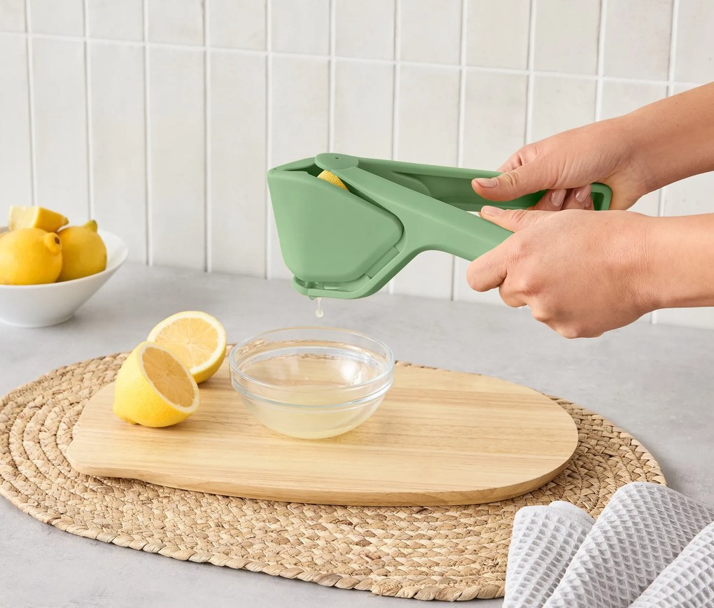 Tchibo - Prostorově úsporný lis na citrusy