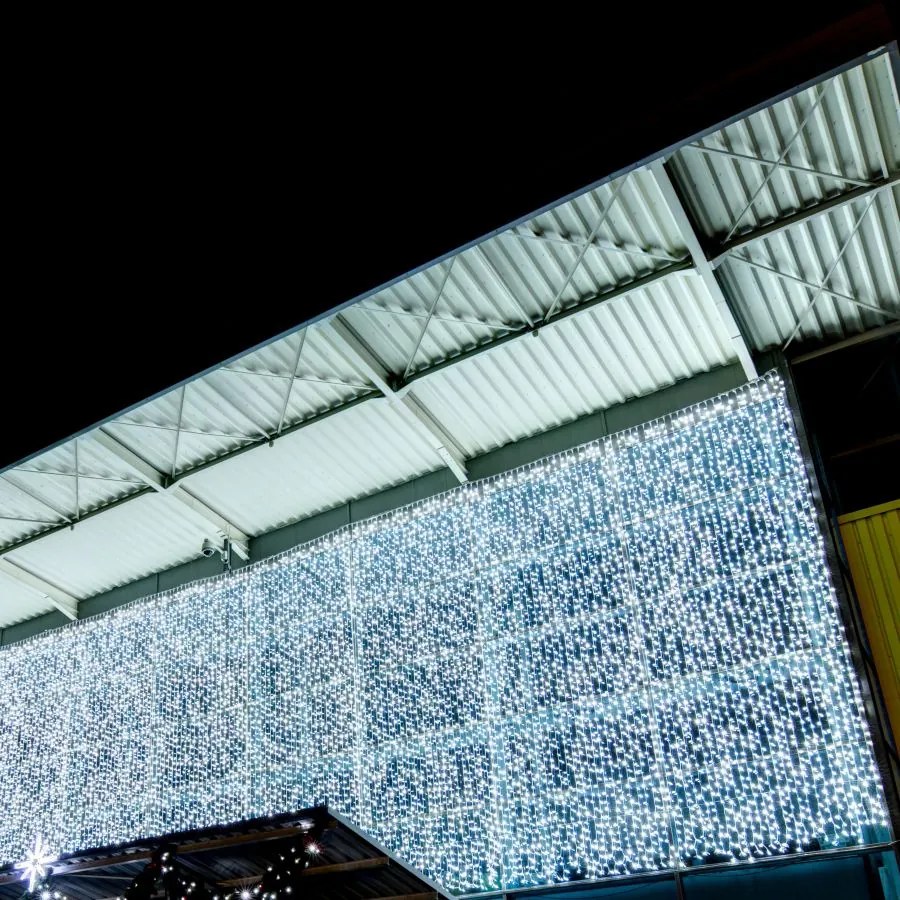 Easy Fix LED světelný závěs venkovní, 100 × 700 cm, ledově bílá, 600 diod, bílý kabel, IP67, prodlužovací