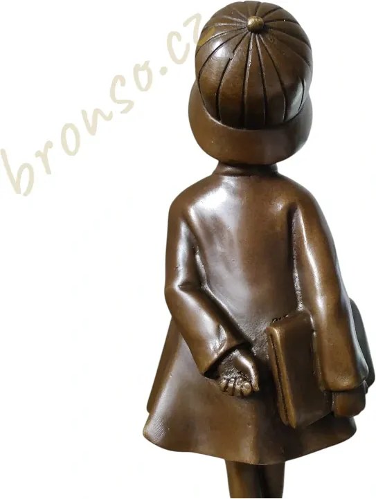 Socha studentky s aktovkou – bronz na mramorovém podstavci – Art Deco figurka – elegantní dekorace