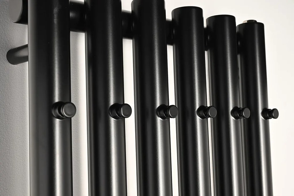 Sapho Pilon otopné těleso 418 x 1800 mm se šesti háčky pro ručník černá mat IZ132T