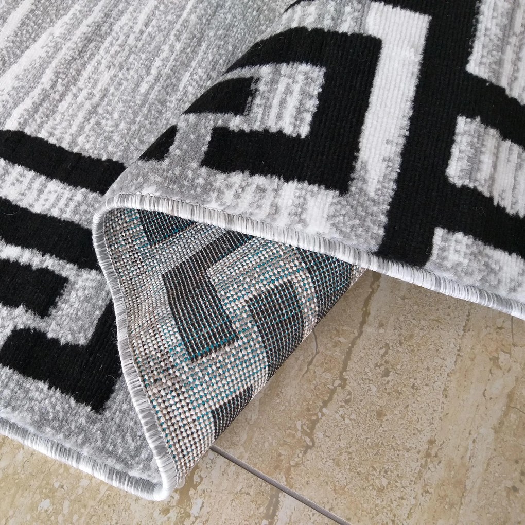 DY Šedočerný koberec s geometrickým vzorem Soho 04 Rozměr: 80x150 cm
