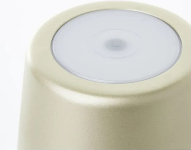 Brilliant G90939/16 Venkovní AKU stolní lampa KAAMI zlatá USB-C