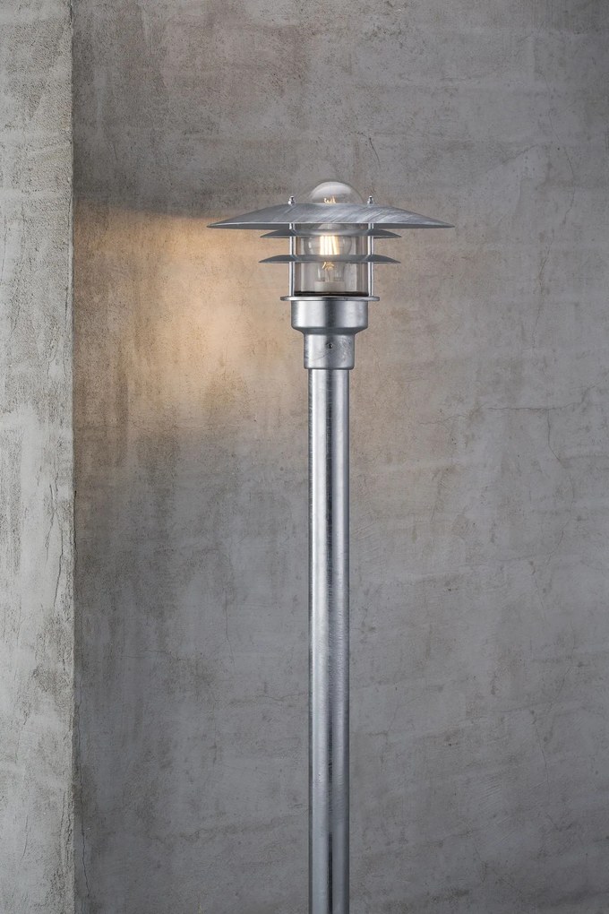 Pozinkovaný zahradní sloupek Lønstrup 32 pro žárovku E27 116cm  - Nordlux