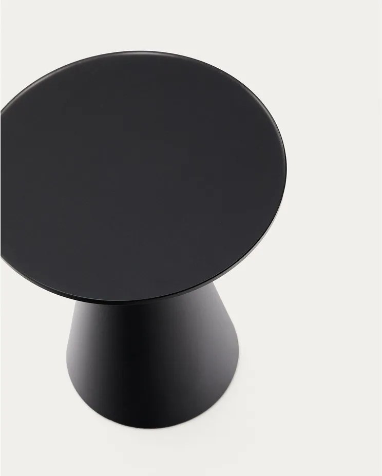 Kulatý odkládací stolek se skleněnou deskou ø 30 cm Wilshire – Kave Home