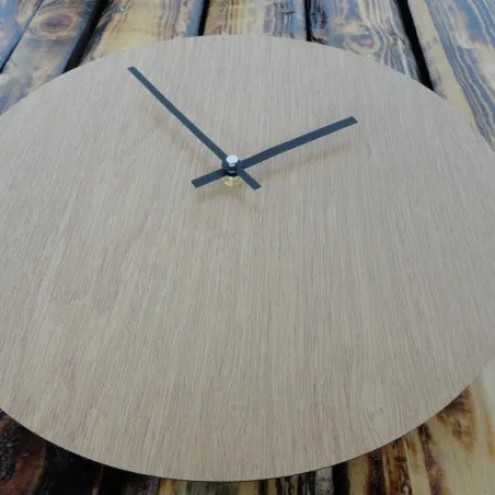 Dřevěné nástěnné hodiny - elegantní design I SENTOP PR0066