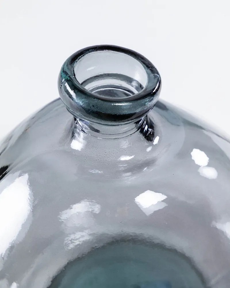 Modrá váza z recyklovaného skla (výška 33 cm) Brenna – Kave Home