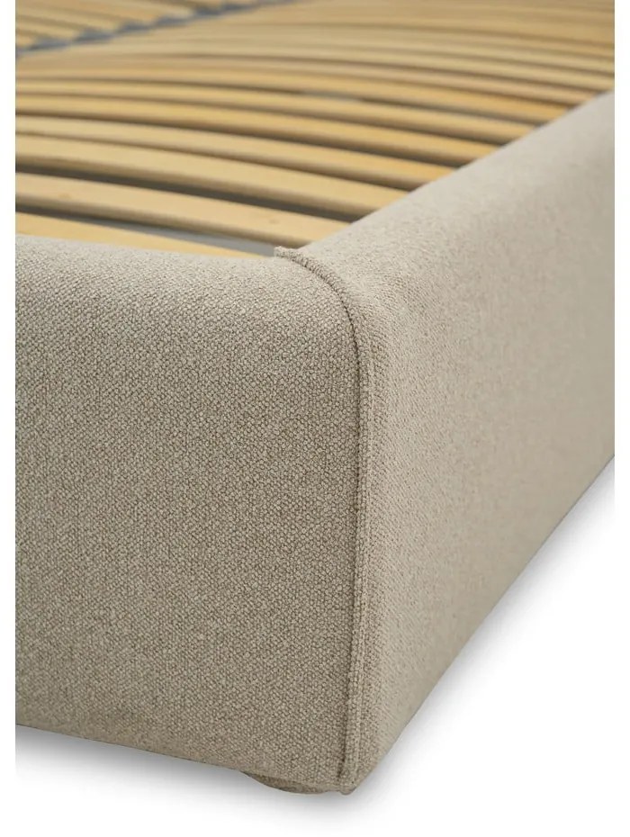 Béžová čalouněná dvoulůžková postel s úložným prostorem s roštem 140x190 cm Sea – Scandic