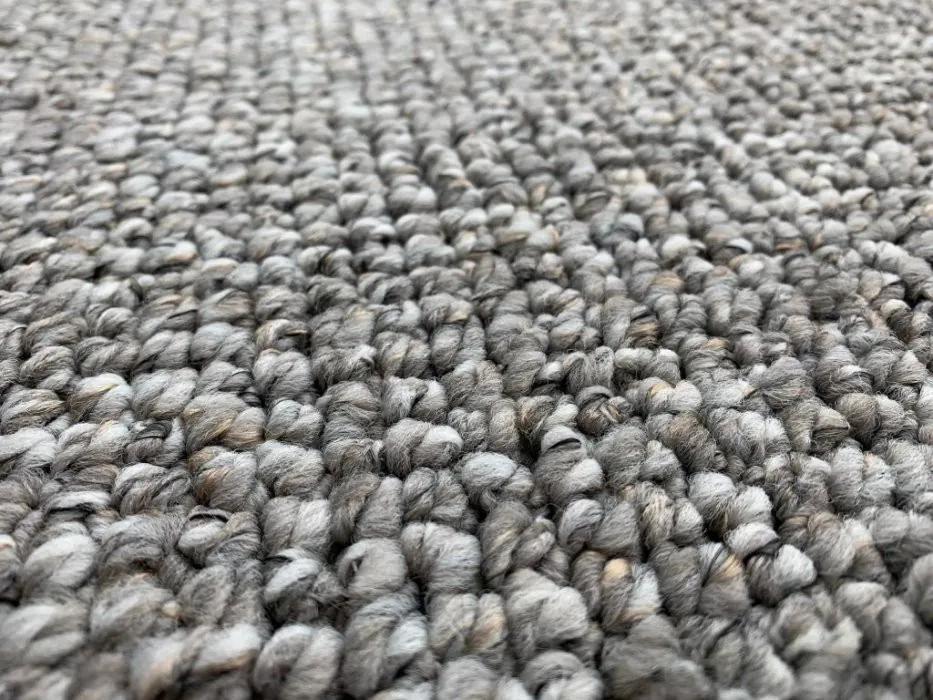 Vopi | Kusový koberec Wellington šedý - 1 m2 s obšitím