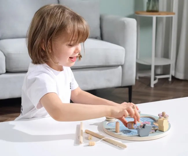 Dřevěná magnetická hra Lovení rybiček Viga 44080 PolarB