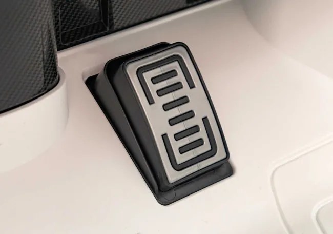 Elektrické autíčko Lamborghini SIAN bílé