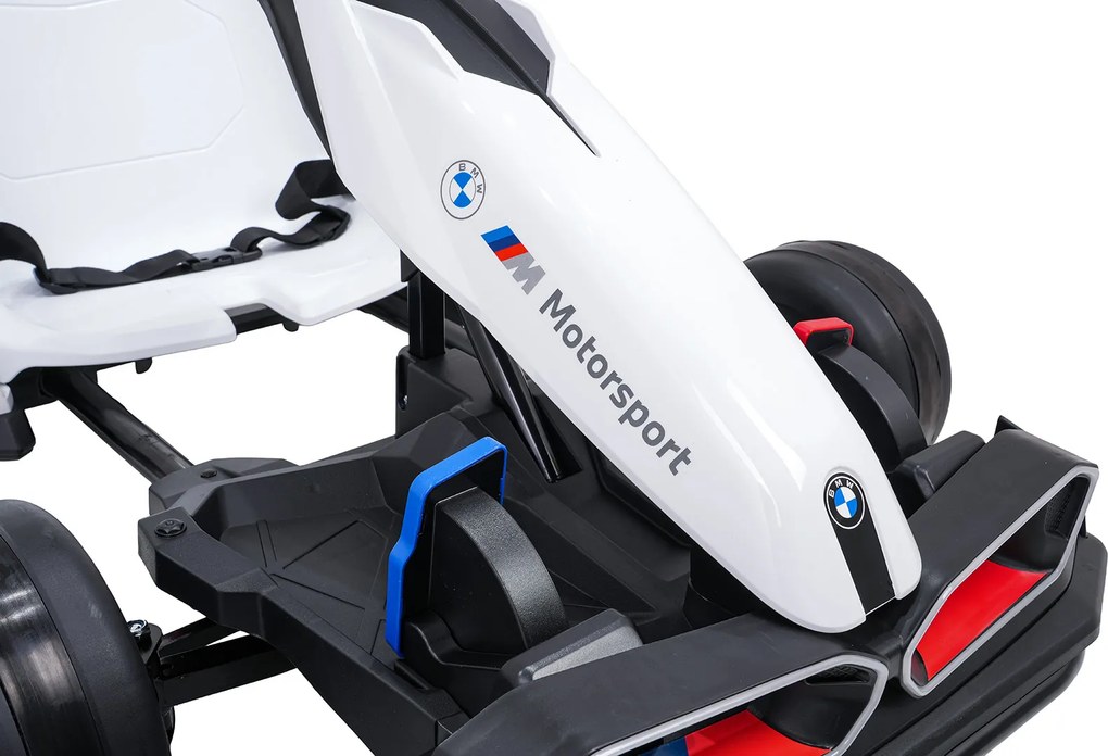Ramiz BMW motokára s funkcí driftu bílá