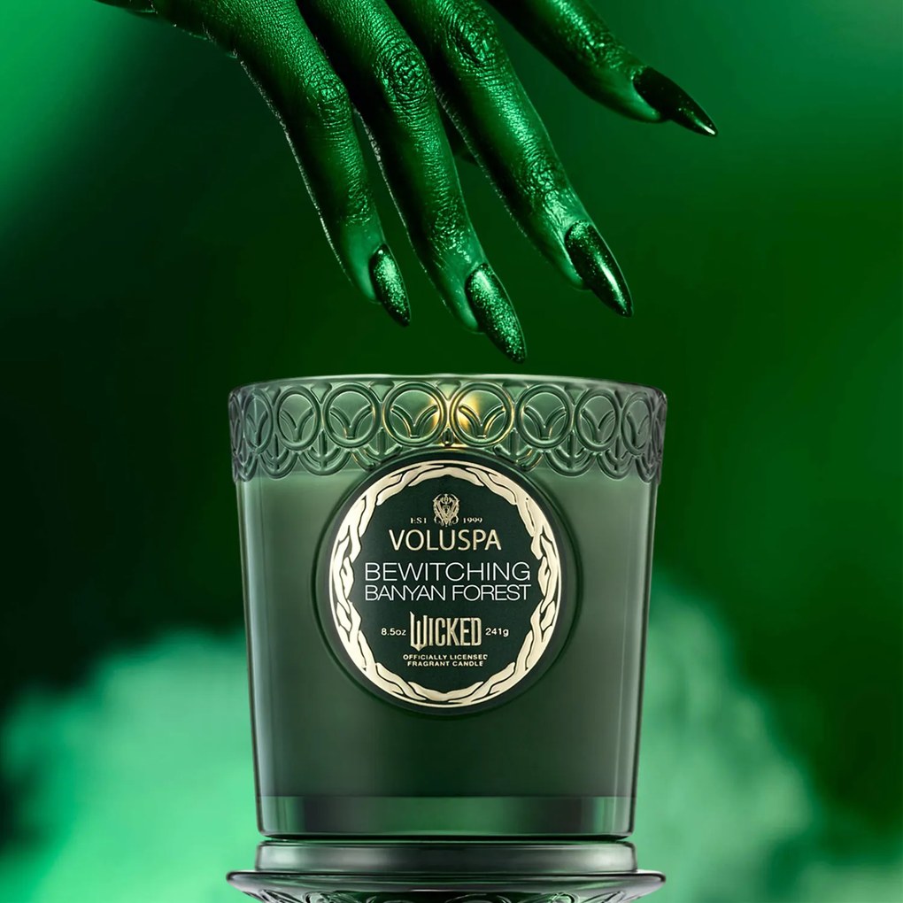 Voluspa Wicked svíčka Bewitching Banyan Forest, 241 g